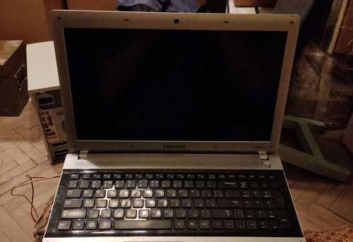 Ноутбук Samsung RV250