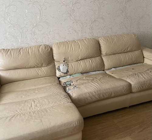 Кожаный угловой диван б/у