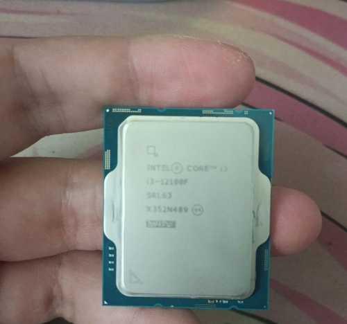 Процессор intel core i3 12100f