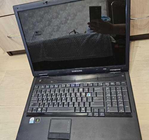 Samsung NP-R700