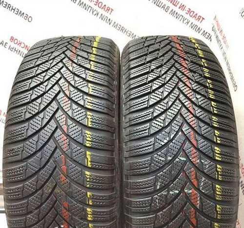 Firestone Winterhawk 4 215/60 R16 99V