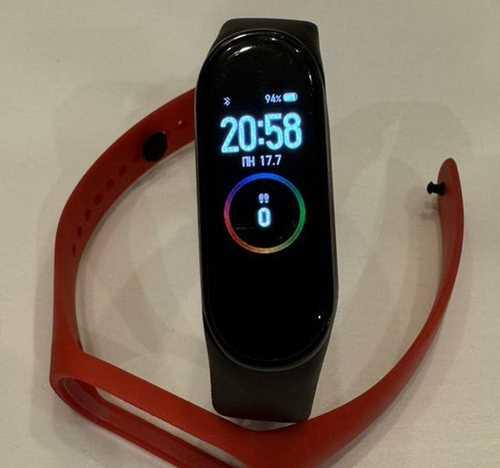 Фитнес браслет xiaomi mi band 4