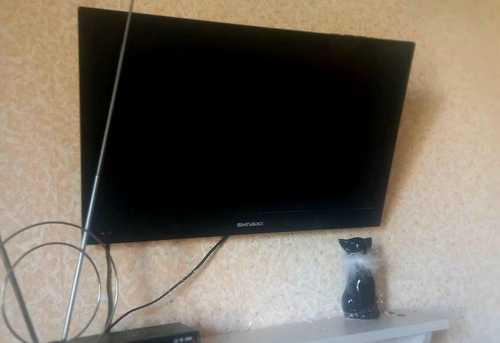 Телевизор shivaki б.у. с приставкой и антеной