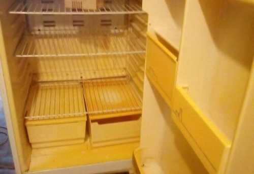 Продам холодильник бу рабочий