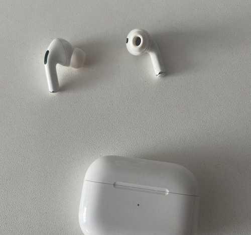 Кейс с наушниками apple air pods pro 2