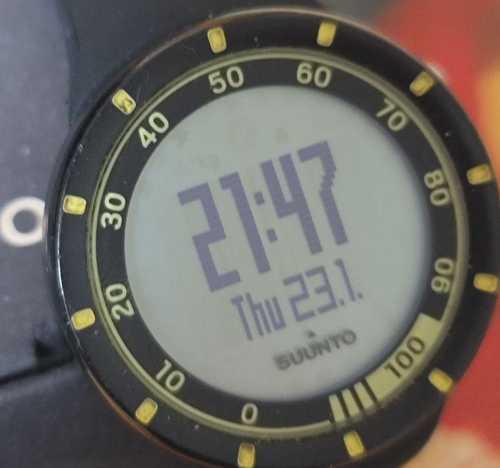 Часы Suunto Quest