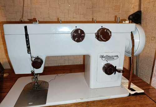 Швейная машинка "Чайка 143" с ножным приводом