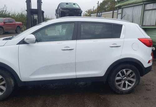 В разборе Kia Sportage 3 SL МКПП 2WD 1.6 бензин