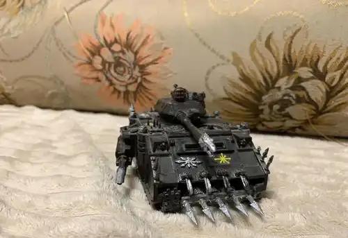 Warhammer 40000 Chaos Predator Танк Хищник