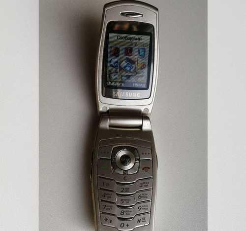 Samsung Versus SGH-E500