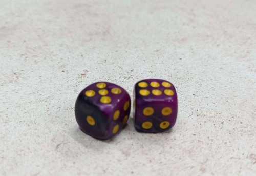 Фиолетовые кубики игральные пара кости 6 граней