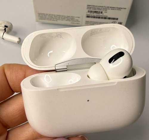 Наушник airpods pro правый с кейсом