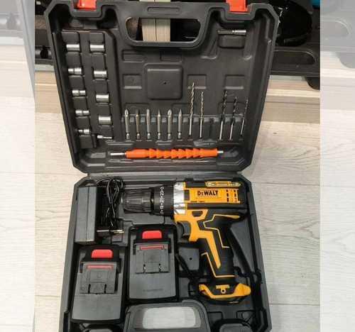Аккумуляторный шуруповерт DeWalt, новый с кейсом