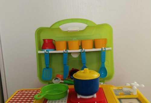Детская кухня +набор детской посуды
