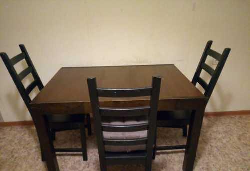 Продам стол и стулья кухонные