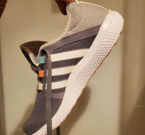 Кроссовки adidas 39р