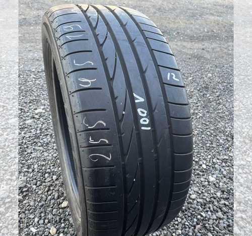 Bridgestone Dueler H/P Sport 255/45 R19