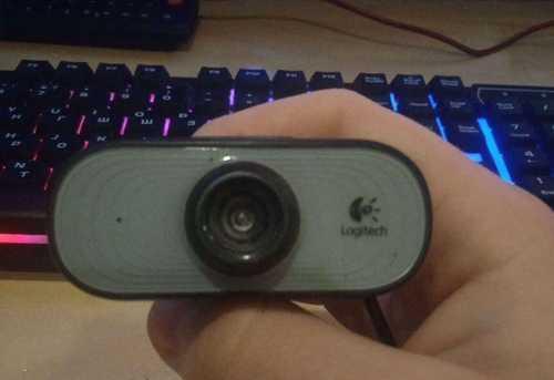Веб-камера Logitech c100