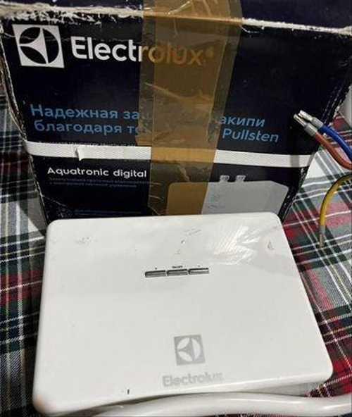 Нагреватель проточный electrolux