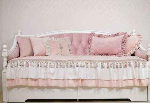 Диван кровать для девочки из массива