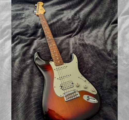 Электрогитара Fender Stratocaster HSS