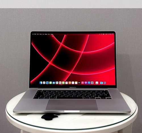 Apple MacBook Pro 16 32 RAM 100 циклов