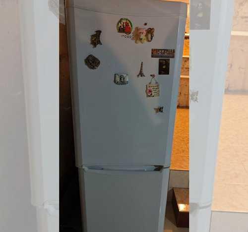 Холодильник бу Indesit B160.024