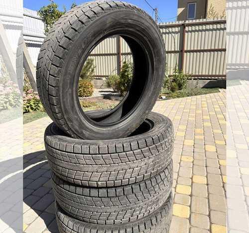 Dunlop Winter Maxx SJ8 225/60 R18