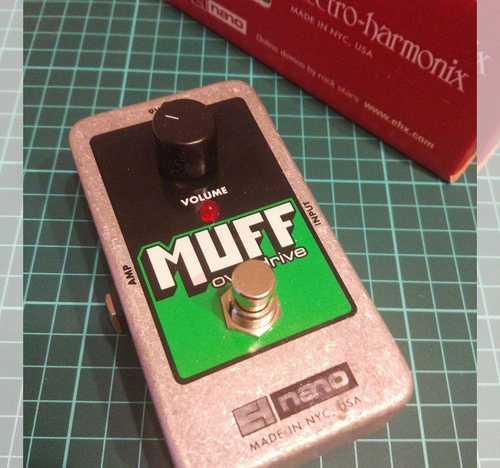 Педаль Electro-Harmonix Nano Muff Overdrive с коро