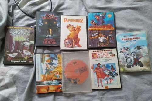 DVD диски фильмы и караоке и мультфильмы