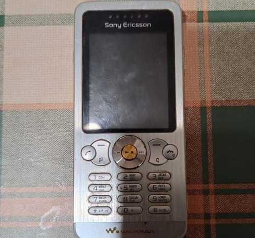 Sony Ericsson W302