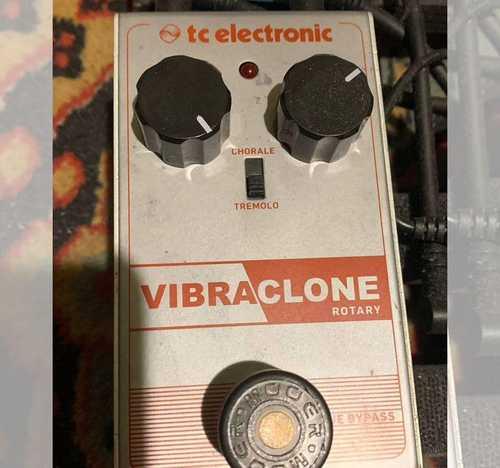 Педаль Vibraclone Rotary TC Electronic