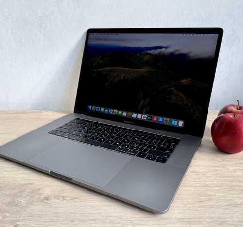 MacBook Pro 15" 2019 i7 16Gb SSD 256Gb