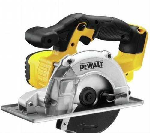 Пила дисковая аккумуляторная DeWalt DCS373N