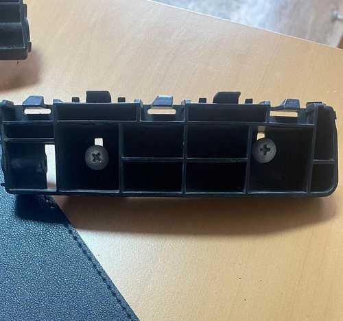 Кронштейн бампера Honda Accord 71193TL0G00 CU2 пер