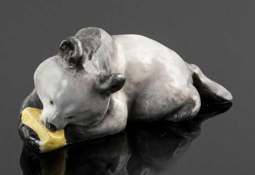 Статуэтка «Медвежонок с сотами», скульптор