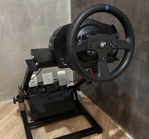 Руль Thrustmaster T300RS GT Edition   кокпит