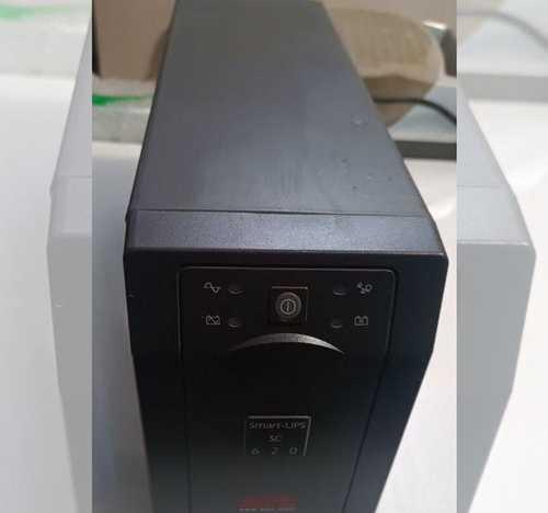 Источник бесперебойного питания APC Smart-UPS