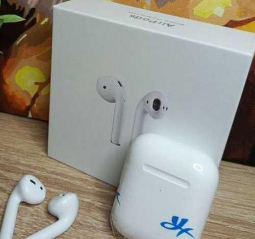 Беспроводные наушники AirPods