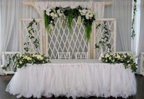 Свадебная композиция на стол Влюбленным