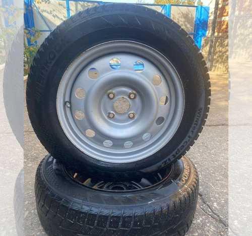 Hankook Winter I'Cept IZ2 185/65 R15