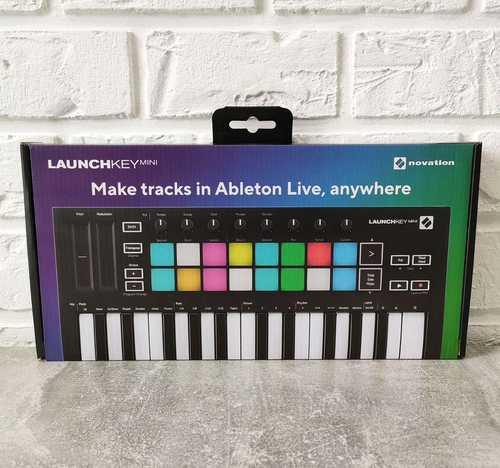 Midi клавиатура Novation launchkey mini mk3