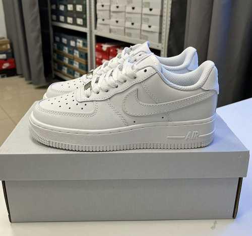 Nike Air Force 1