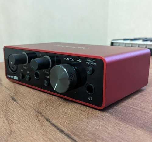 Звуковая карта Focusrite scarlett solo 3rd gen