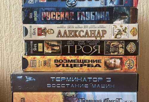 VHS кассеты: Шварценеггер, Турецкий гамбит и др