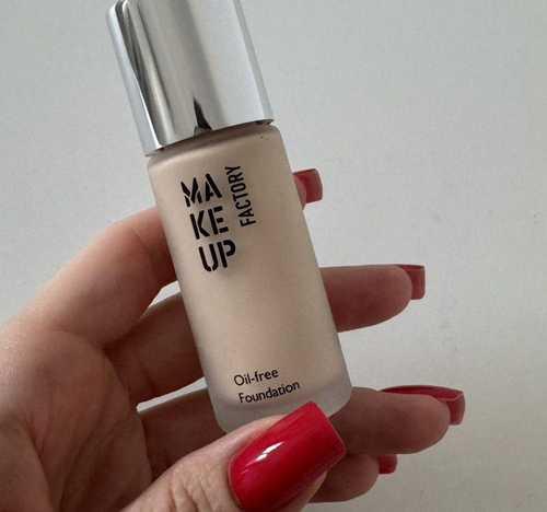 Тональный крем Make Up Factory