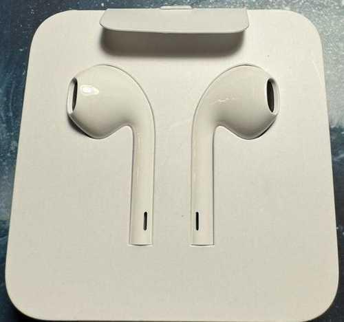 Наушники apple earpods lightning из комплекта