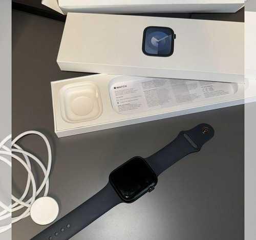 Часы Apple Watch 9