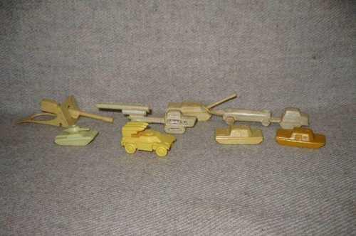 Игрушка СССР набор военной техники колкий пластик