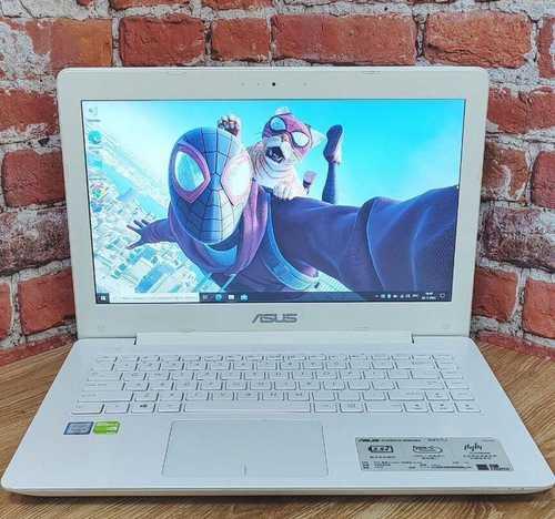 Игровой Asus SSD240 с дискретной видео 14" Ноутбук